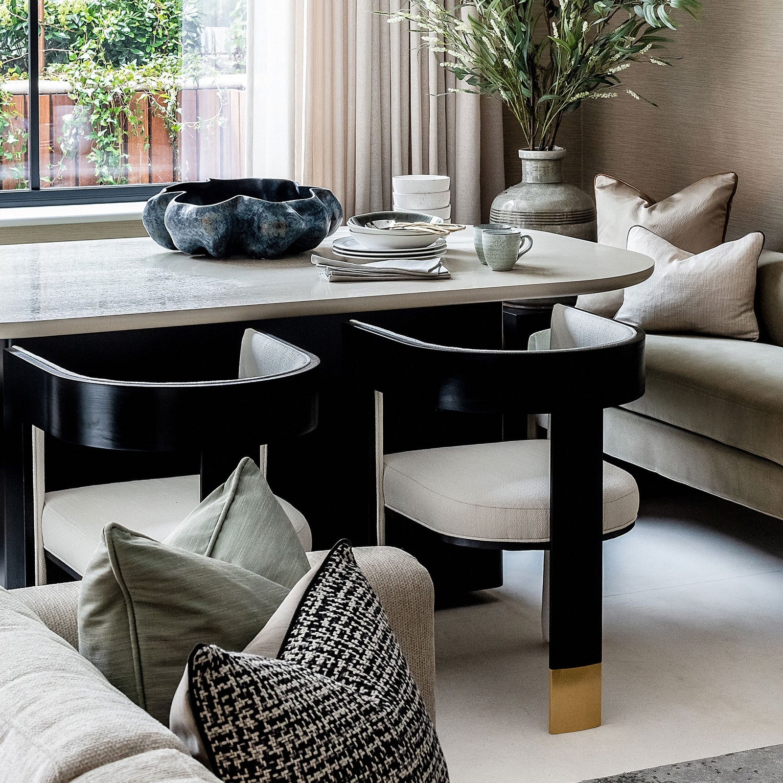 The Passmore Street Curved Back Cream & Black Dining Chair